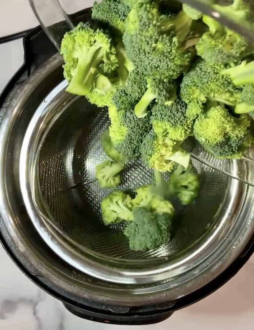 Instant Pot Steamed Broccoli - Food Faith Fitness