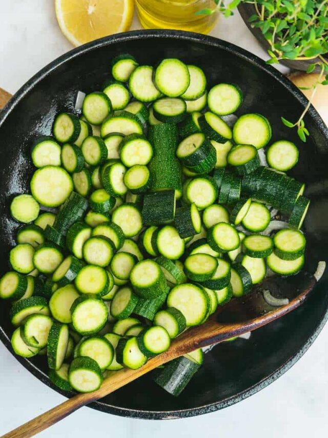 How To Make Sautéed Zucchini - Food Faith Fitness