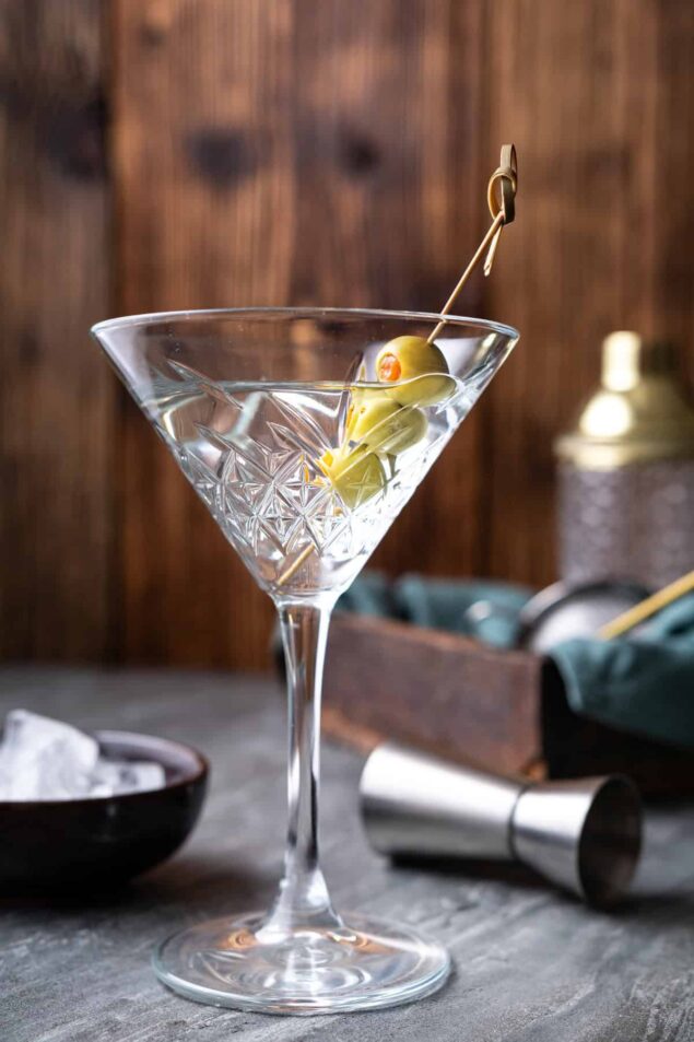 How To Make A Dry Martini Cocktail - Food Faith Fitness