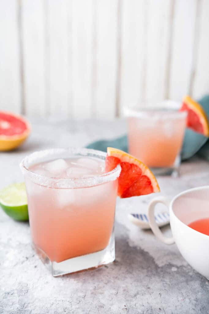 How To Make a Perfect Paloma - Food Faith Fitness