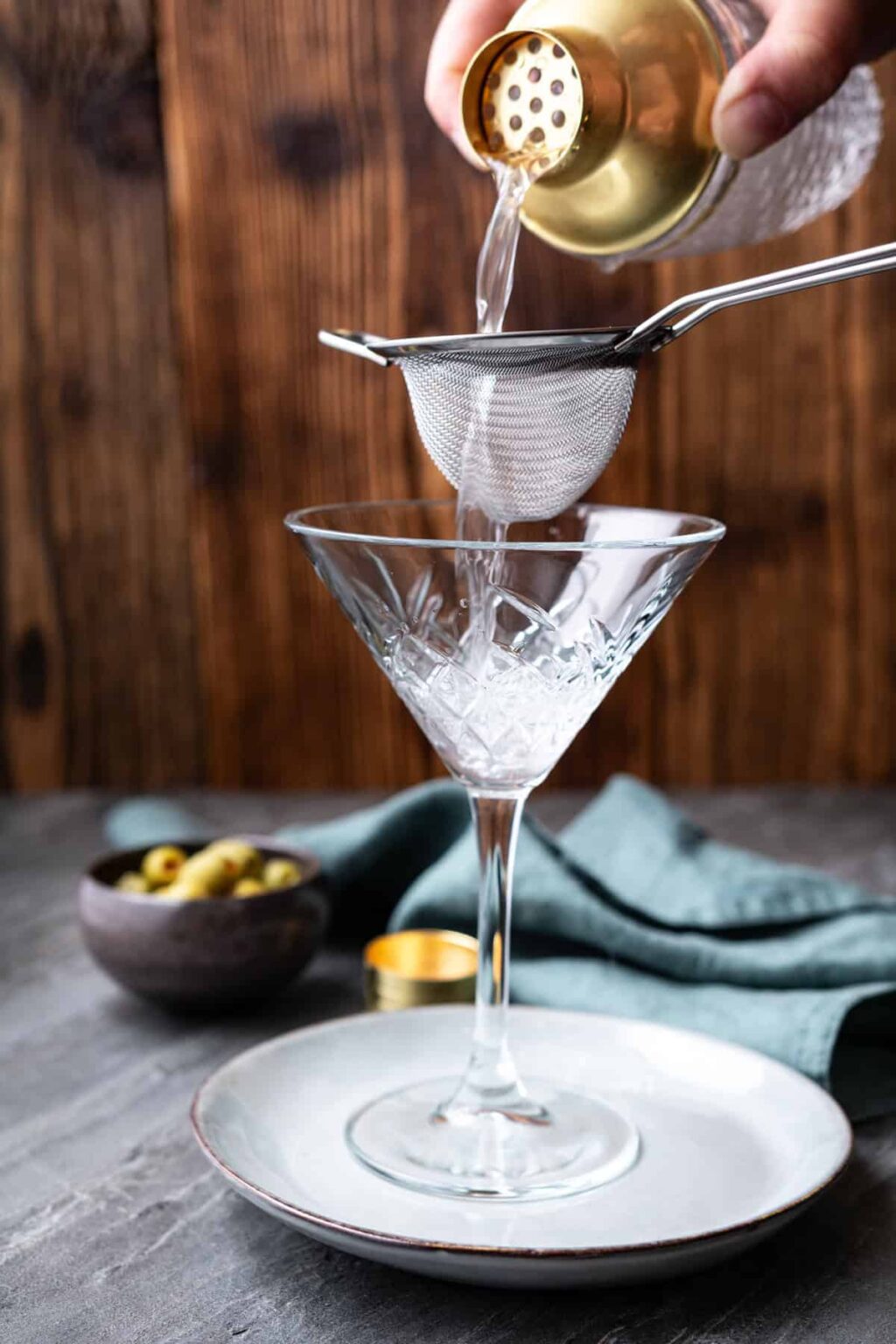 How To Make A Dry Martini Cocktail - Food Faith Fitness
