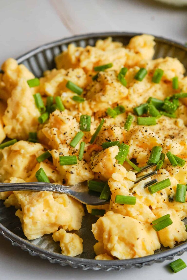 How To Make Scrambled Eggs In The Microwave - Food Faith Fitness