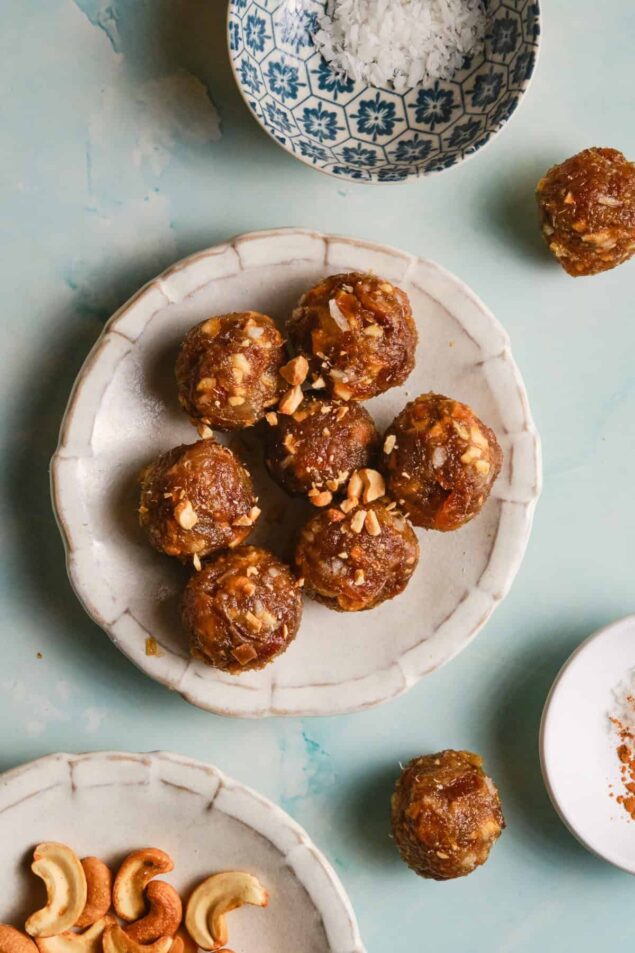 Date Energy Balls Recipe - Food Faith Fitness