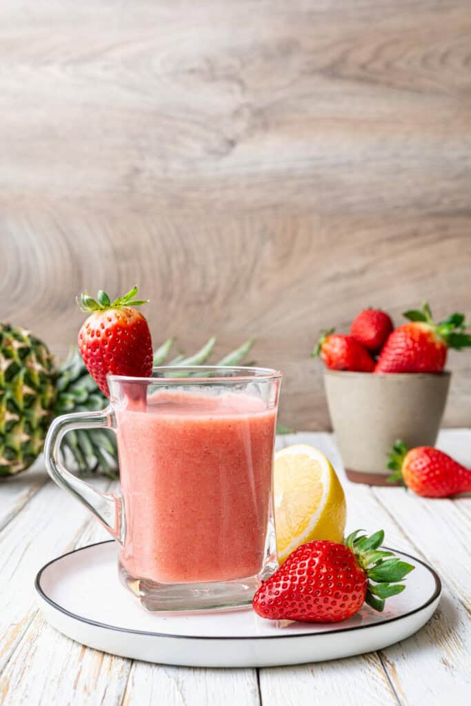 Strawberry-Pineapple Smoothie - Food Faith Fitness