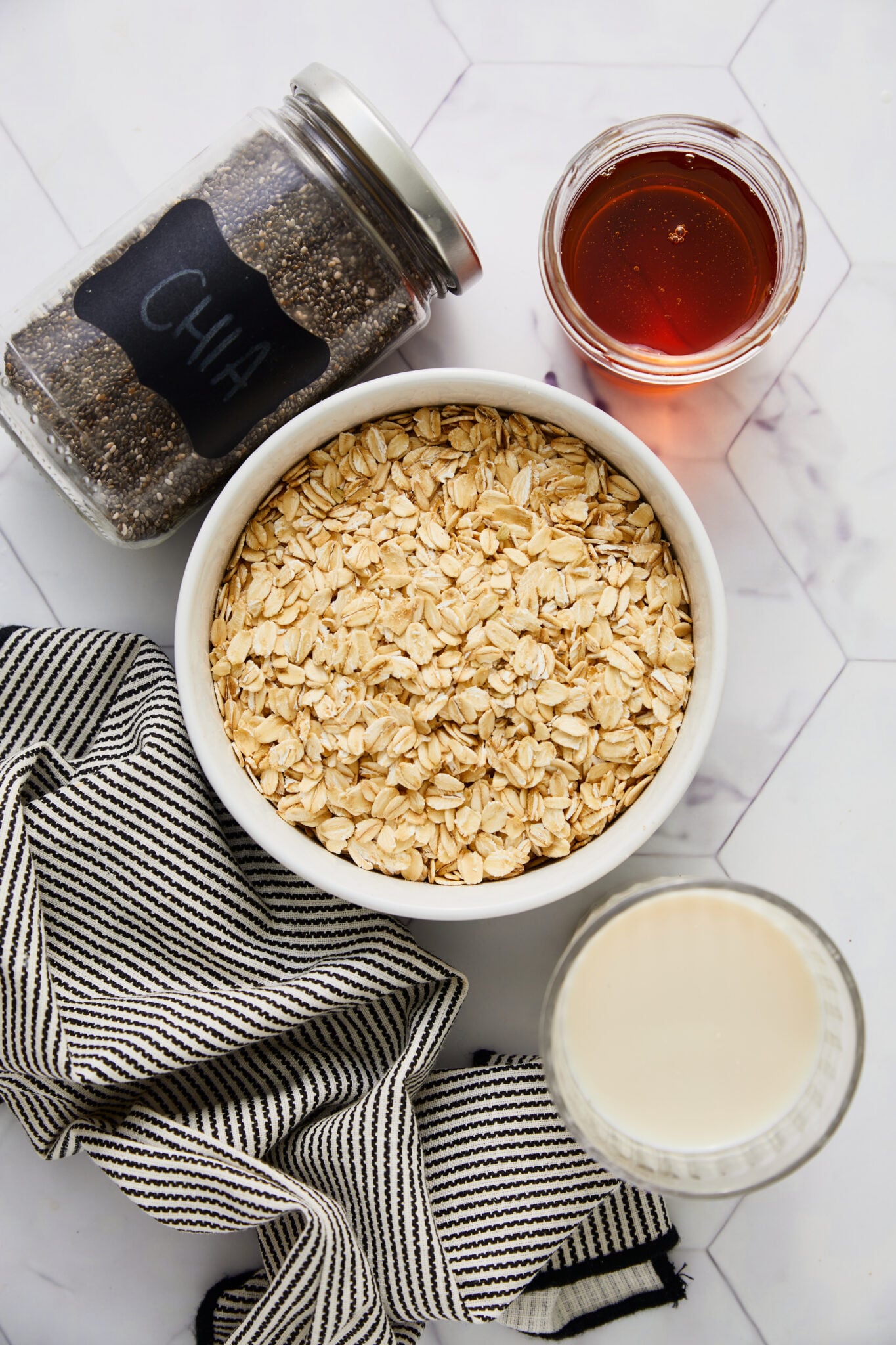 Low-Calorie Overnight Oats - Food Faith Fitness