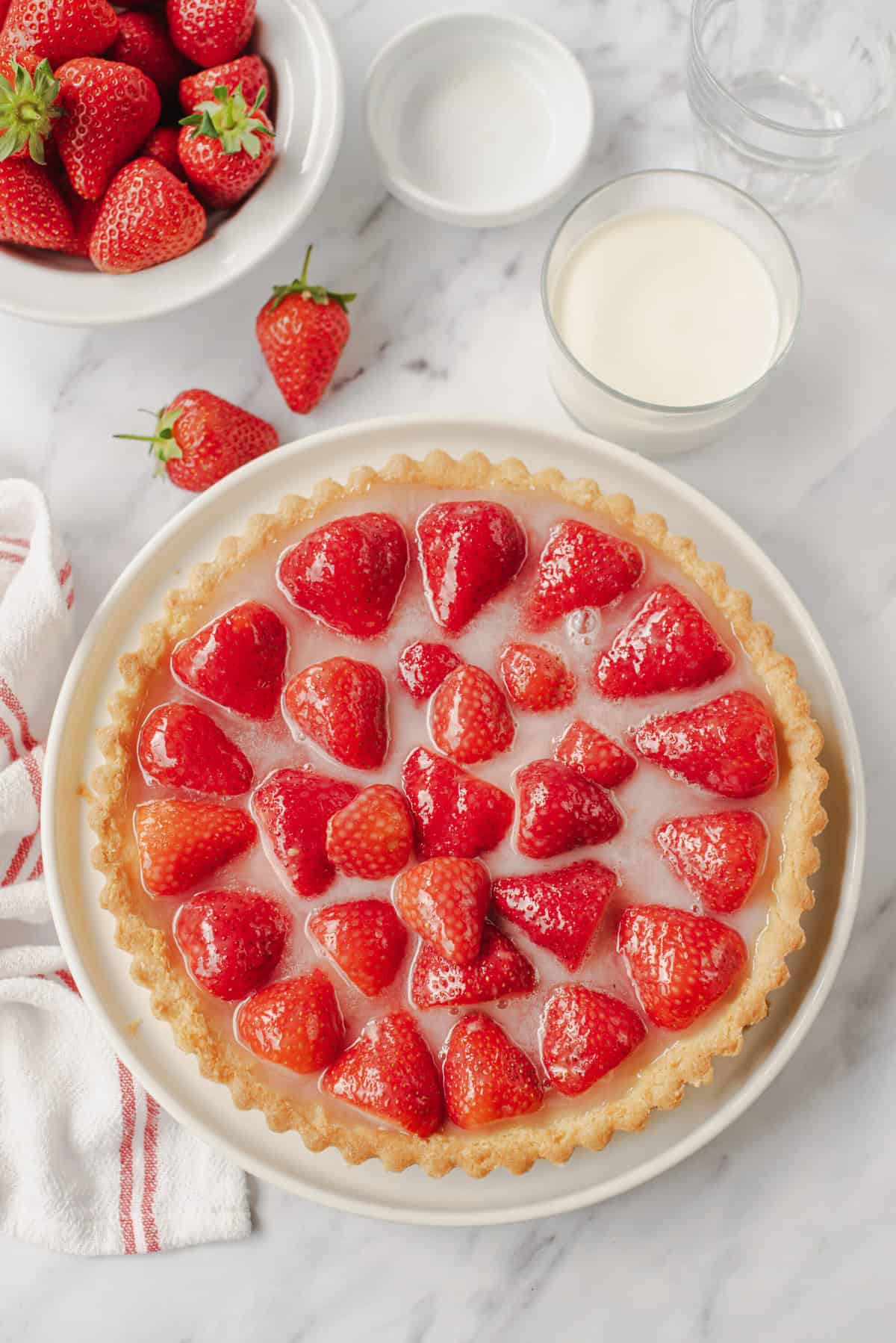 No-Bake Strawberry Pie - Food Faith Fitness