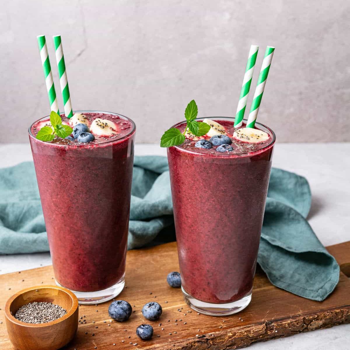 Blueberry Banana Smoothie - Food Faith Fitness
